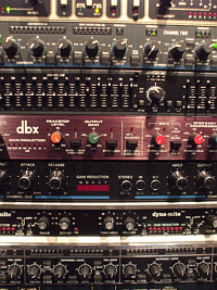COMPRESSOR RACK - Theta Sound Studio