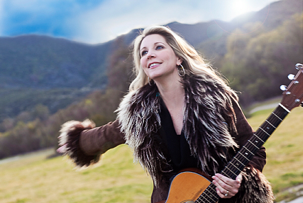 Brooke Ramel + Kevin Fisher In Concert at TSS Live! - Theta Sound Studio